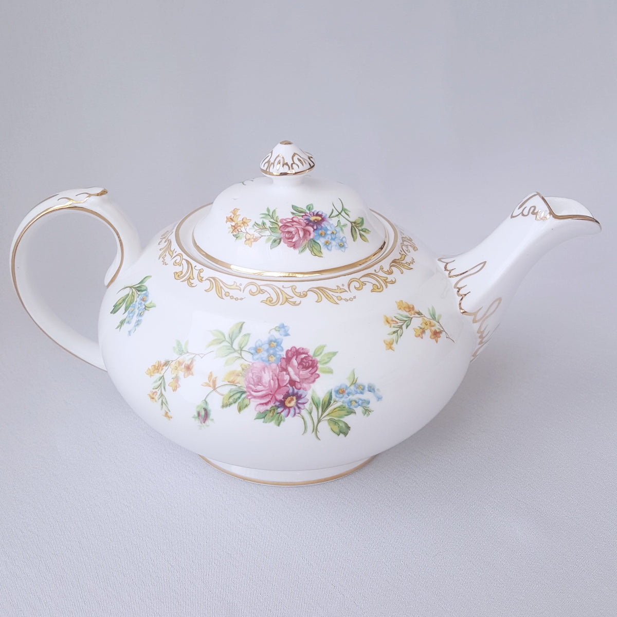Royal Chelsea Vintage Teapot, Made in England – Vintage Violet