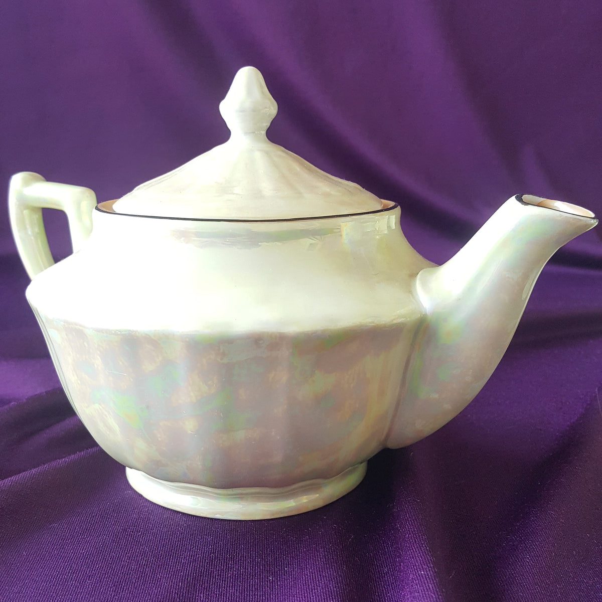 1950s Czechoslovakian Lusterware Teapot – Vintage Violet